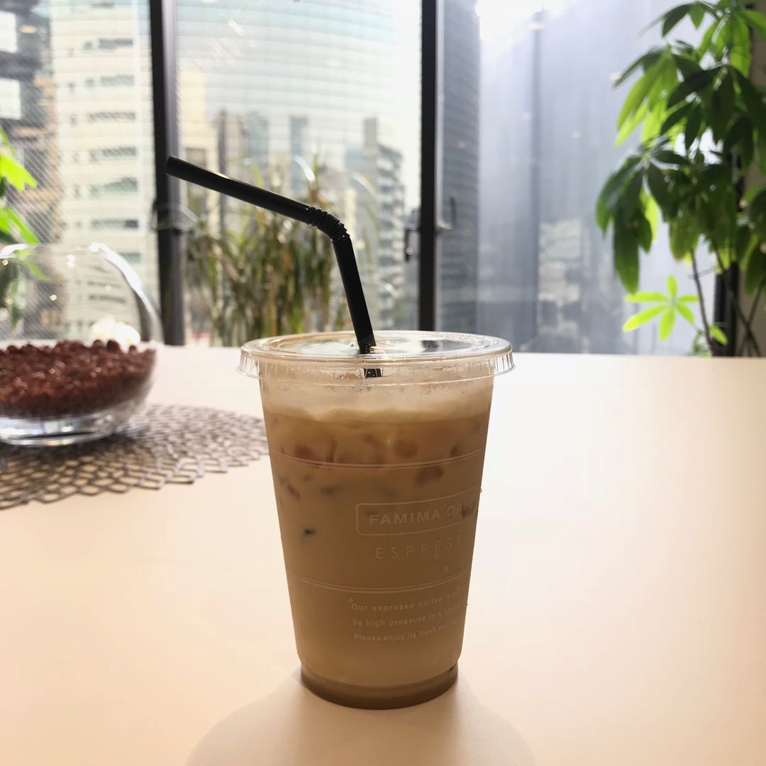 コンビニのアイスカフェラテにはまっちゃいました! 公式|株式会社クロップオザキスタッフブログ
